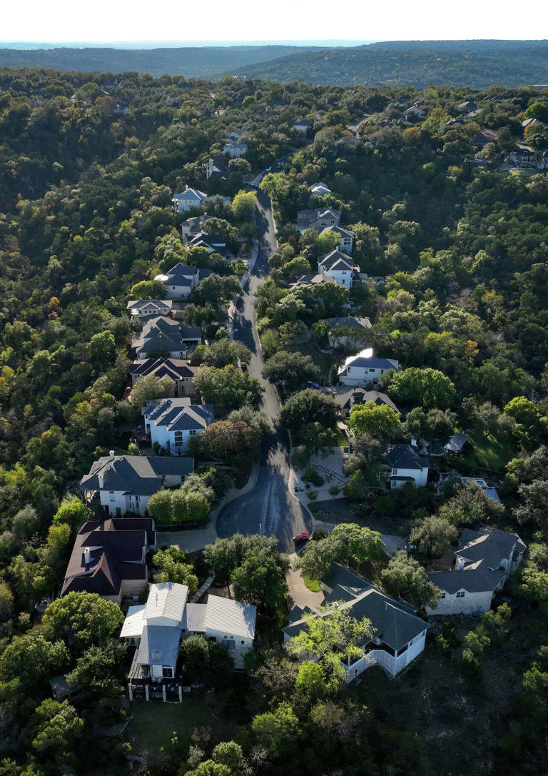 Hundreds of Austin-area communities face wildfire danger, new risk map ...