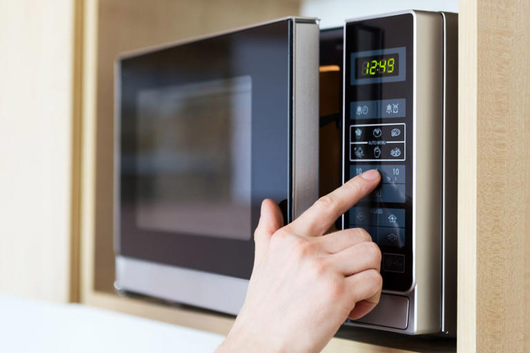 For Hands-off Caramelized Onions, Start in the Microwave