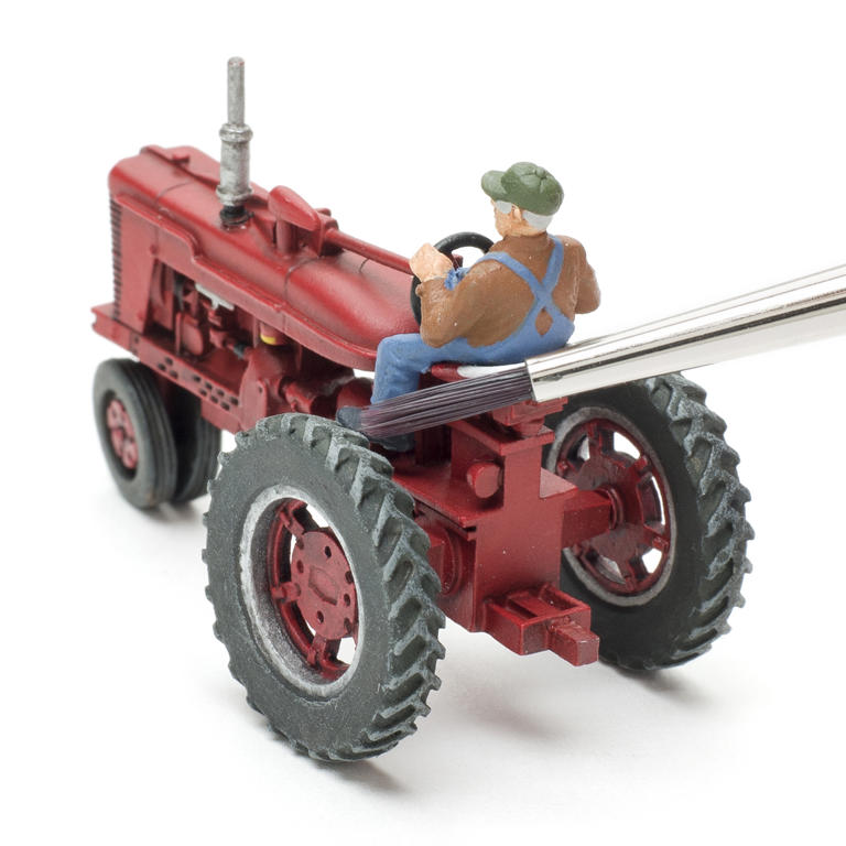 Five model railroad painting hacks