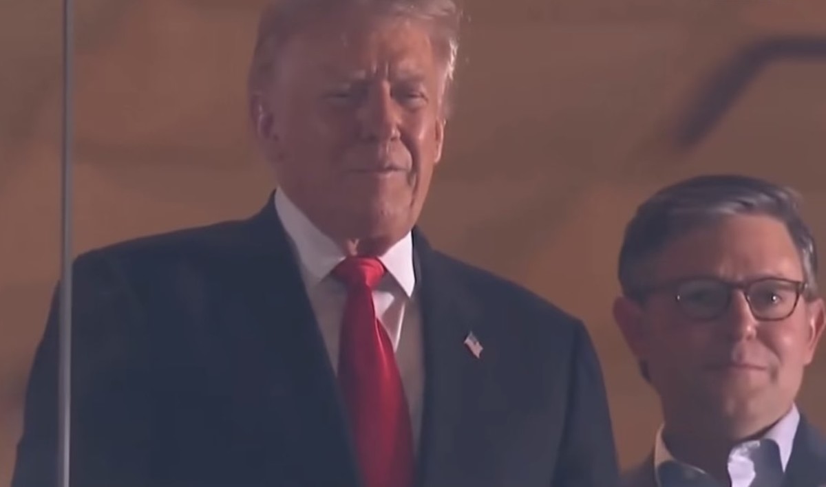 Thumbs Down, Middle Fingers, Sustained Booing For Trump at NFL Game