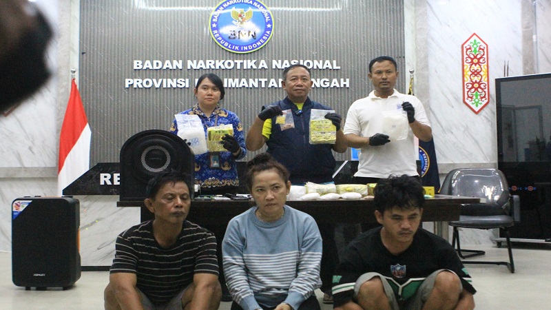BNNP Kalteng Amankan 8,3 Kilogram Sabu dan 100 Butir Ekstasi, 3 Pelaku ...