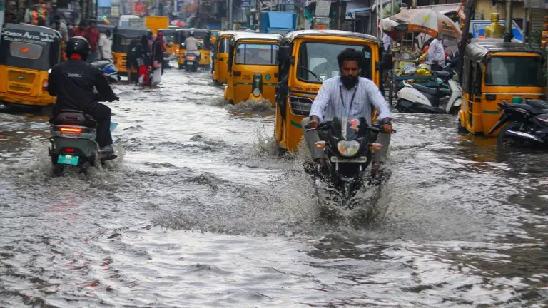Tamil Nadu rain alert today: IMD issues Orange Alert for Chennai and nearby districts; heavy ...