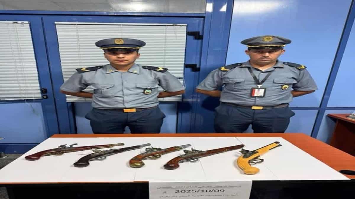 Algérie : 5 pistolets anciens dans les bagages d’un passager venu de France
