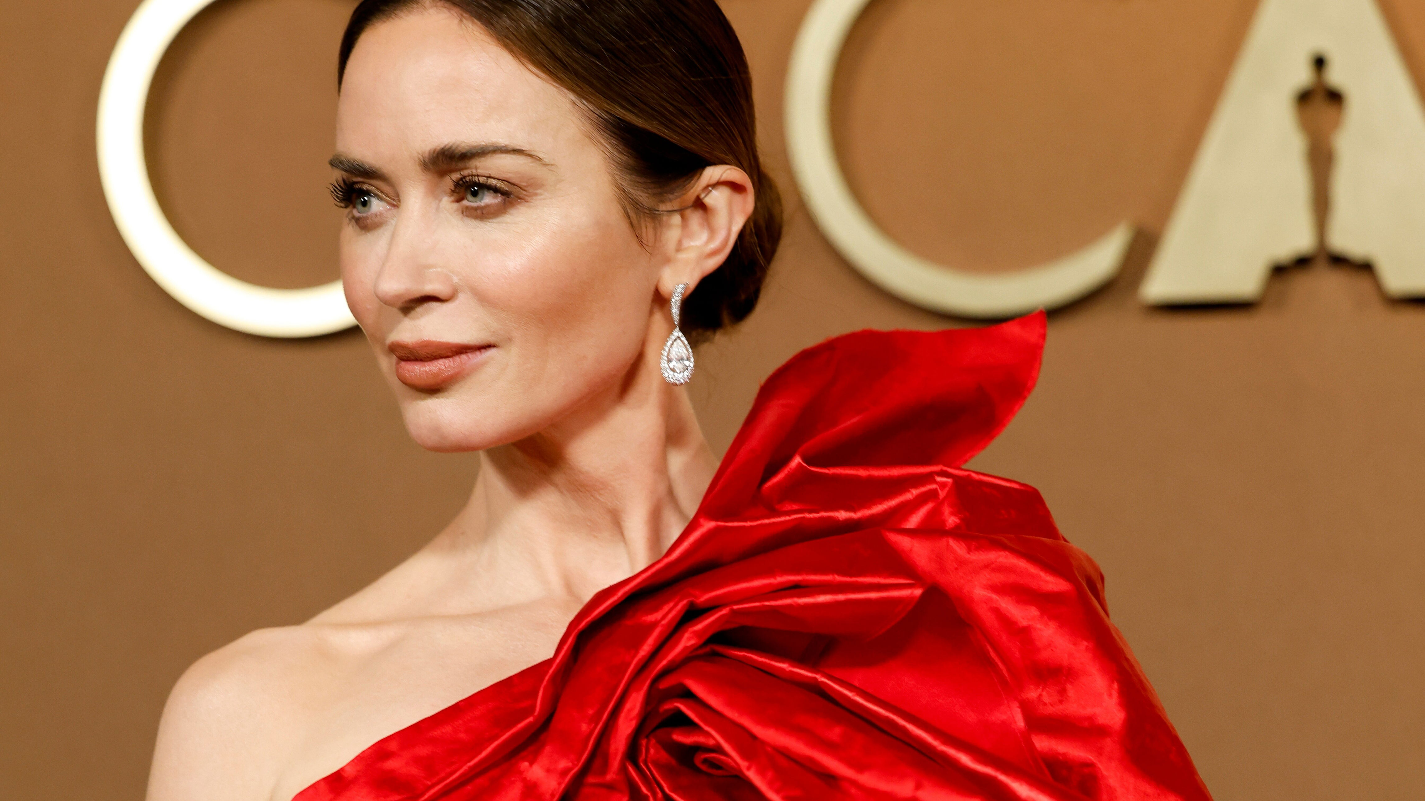 Emily Blunt zaliczyła modową wpadkę. Wśród najgorzej ubranych także ...