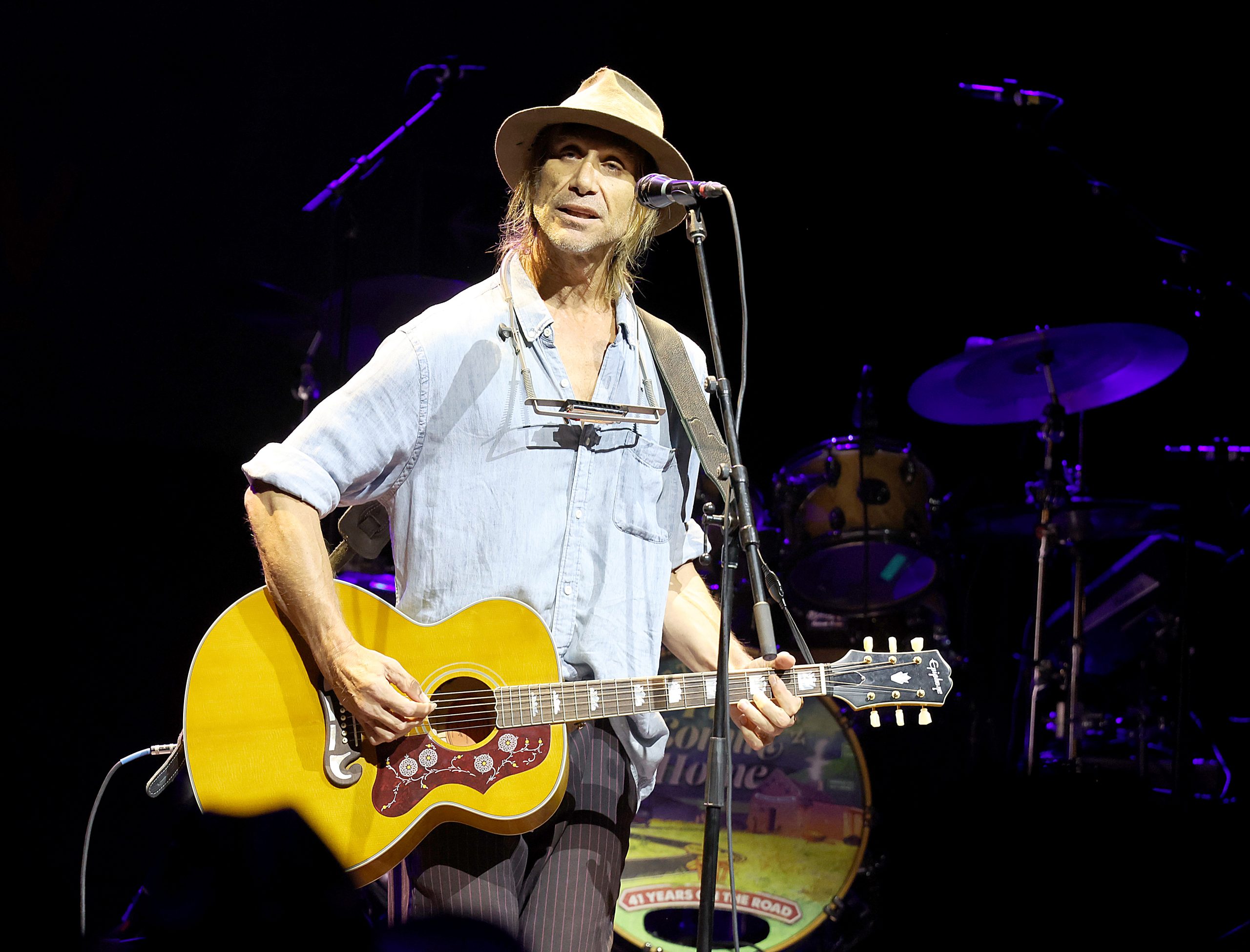 Country music star Todd Snider dies at 59 after being hospitalized in ...