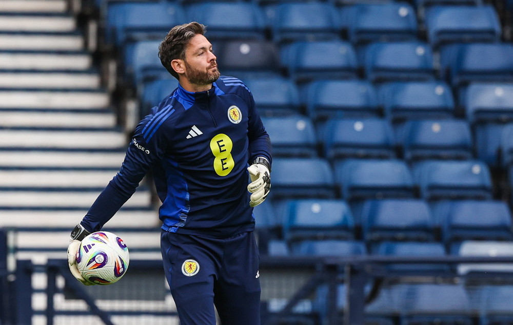 Craig Gordon shares Hearts game-time impact on Scotland performance as ...
