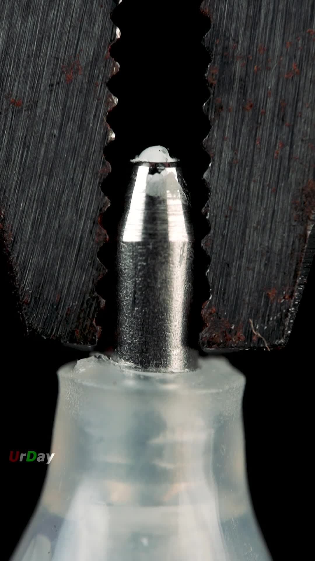 Pull out the pen's tip #urday #macro #closeup