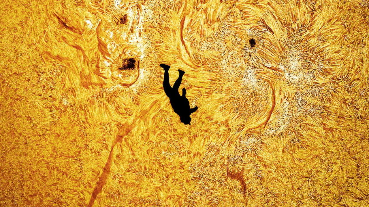 Astrophotographer Brings Greek Myth ‘Fall Of Icarus’ Alive With Shot Of ...