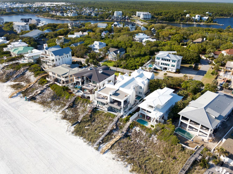 If Seas Are Rising, Why Are The Wealthy Buying Beach Homes ...