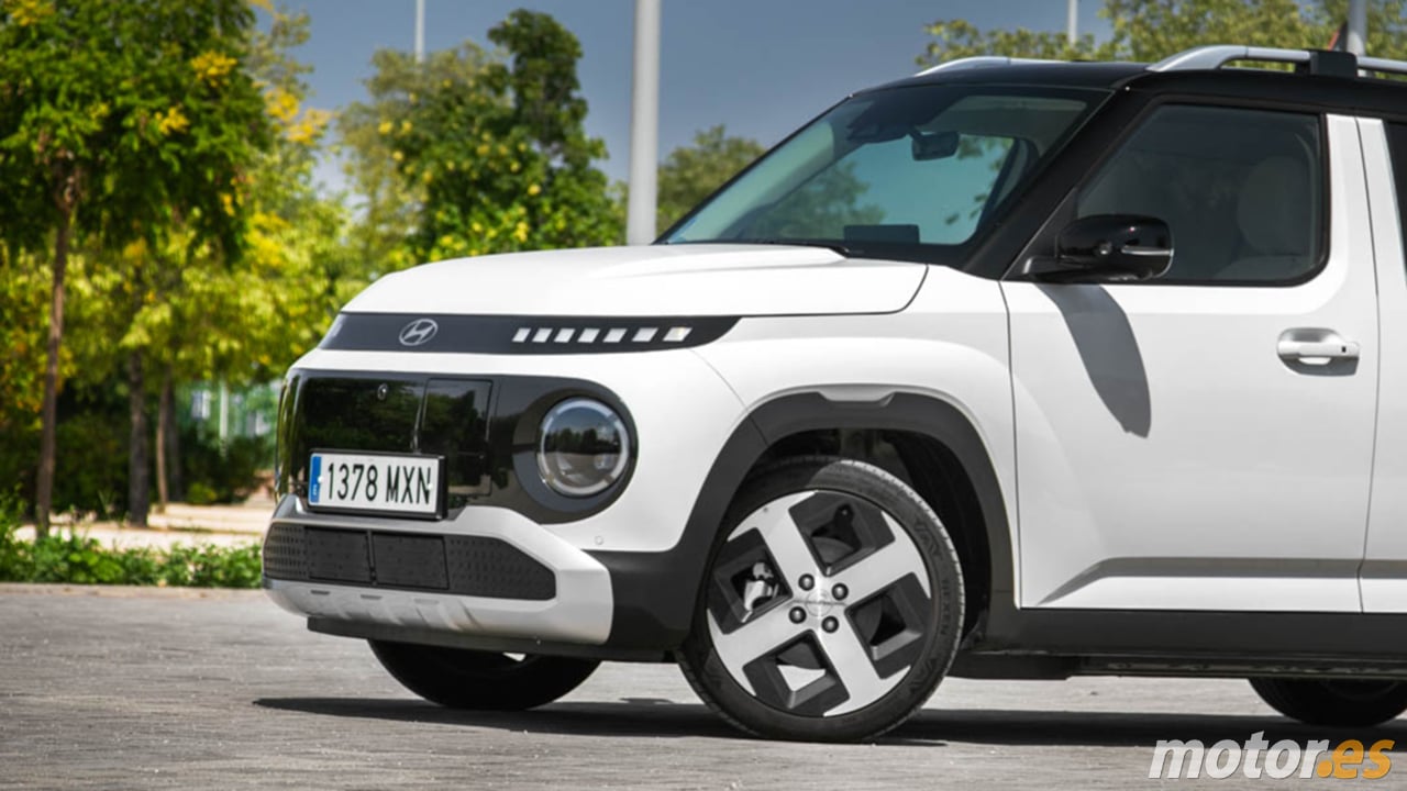 Solo vale 240 € más que un Dacia Spring y no hay color, este SUV con 10 ...