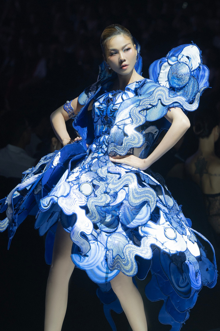 Hai năm hôn nhân của siêu mẫu Thanh Hằng và chồng nhạc trưởng nổi tiếng