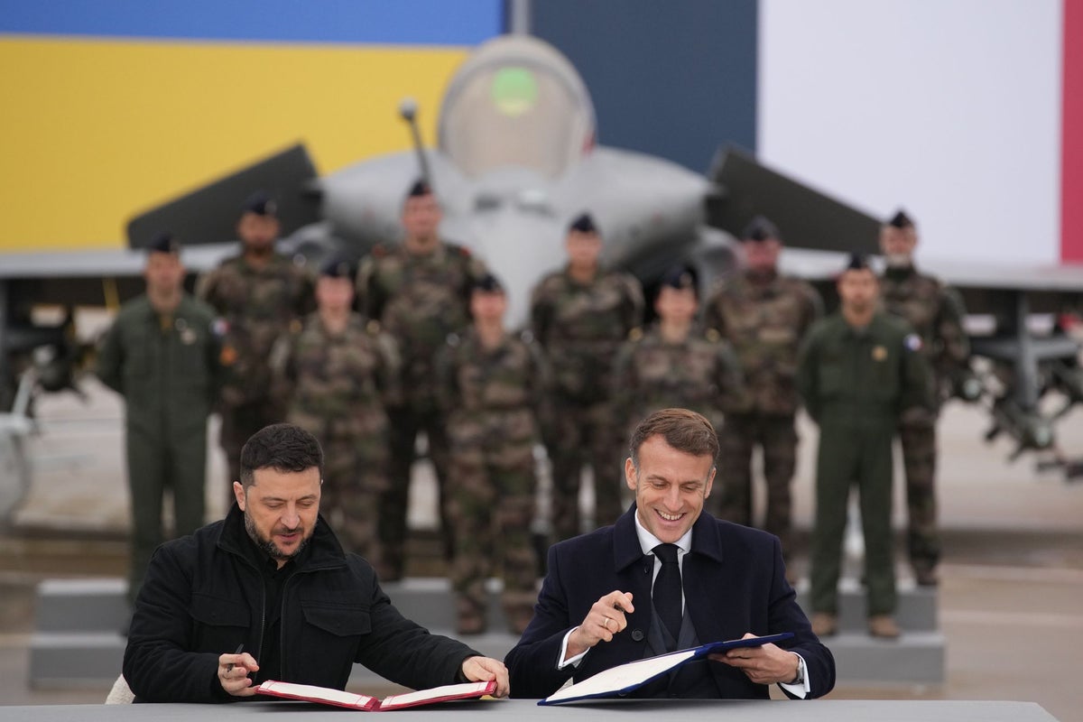 Ukraine latest: Kyiv to buy 100 French fighter jets in historic deal