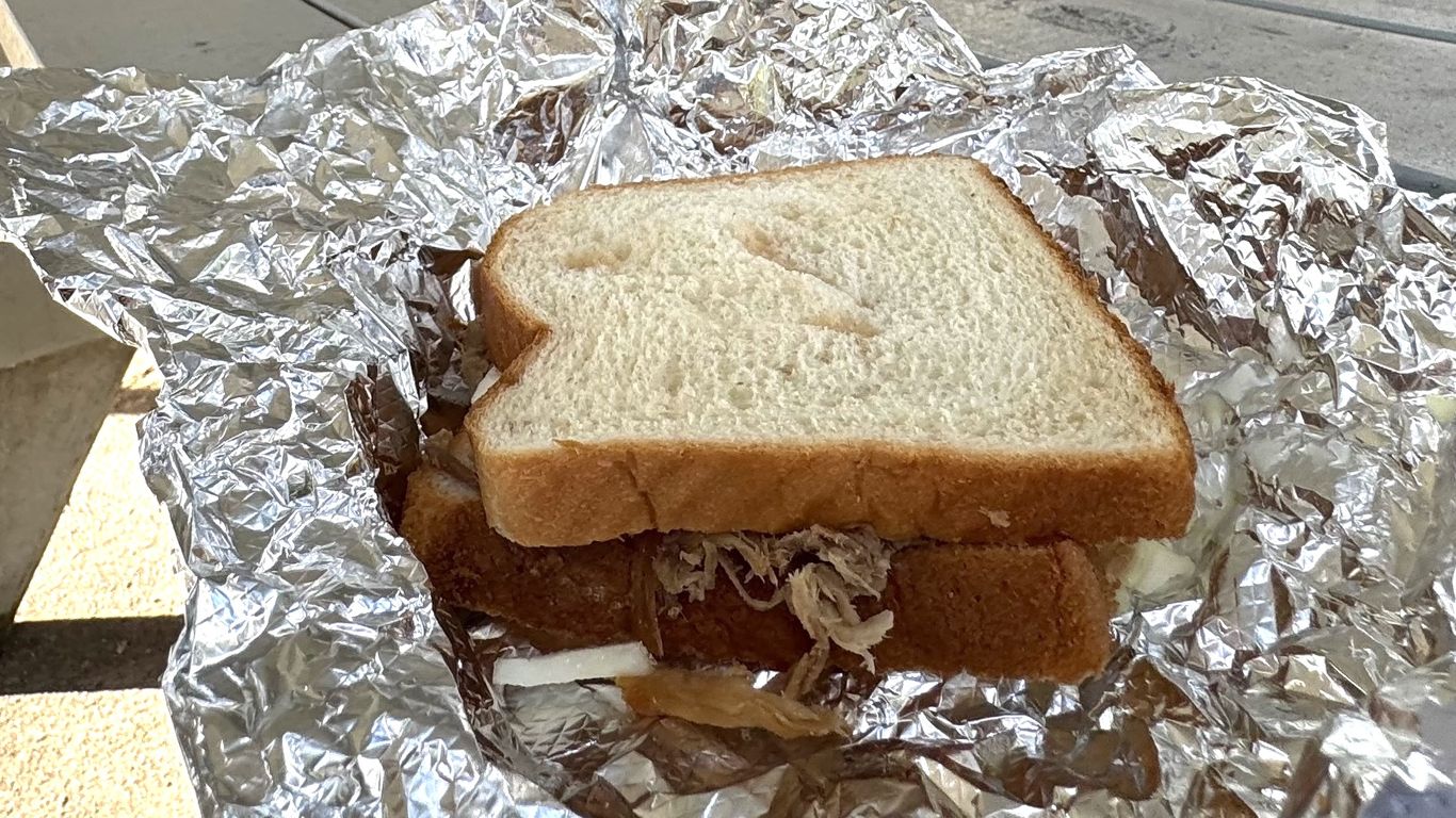 Monday Munchies: Jones' Bar-B-Q Diner