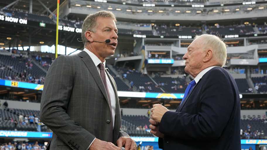 Cowboys vs Raiders announcer pairing & referee assignment for Week 11