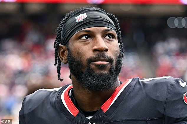 NYPD release first images of man suspected of shooting NFL star in ...