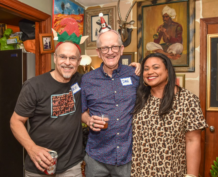 GALLERY: Scott West Hosts Savannah New Yorkers Club Holiday Pet Food Drive