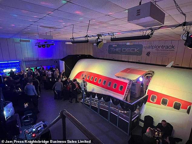 Fancy flying a jumbo jet? Ex-British Airways 747 cockpit simulator hits ...