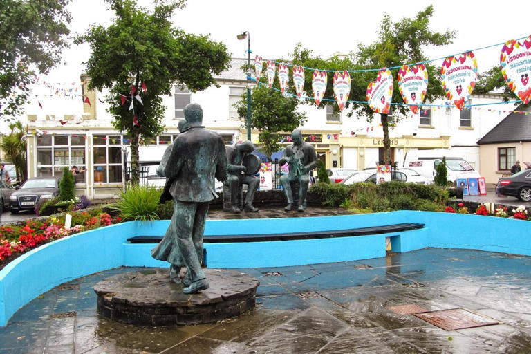 I Was Sick of Dating Apps, So I Tried Irelands Wild 60,000-Person ...