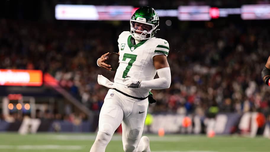 Justin Fields exposed an uncomfortable hole in the Patriots' defense