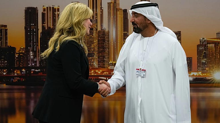 Emirates places $38bn order for 65 Boeing 777-9s at Dubai Air Show
