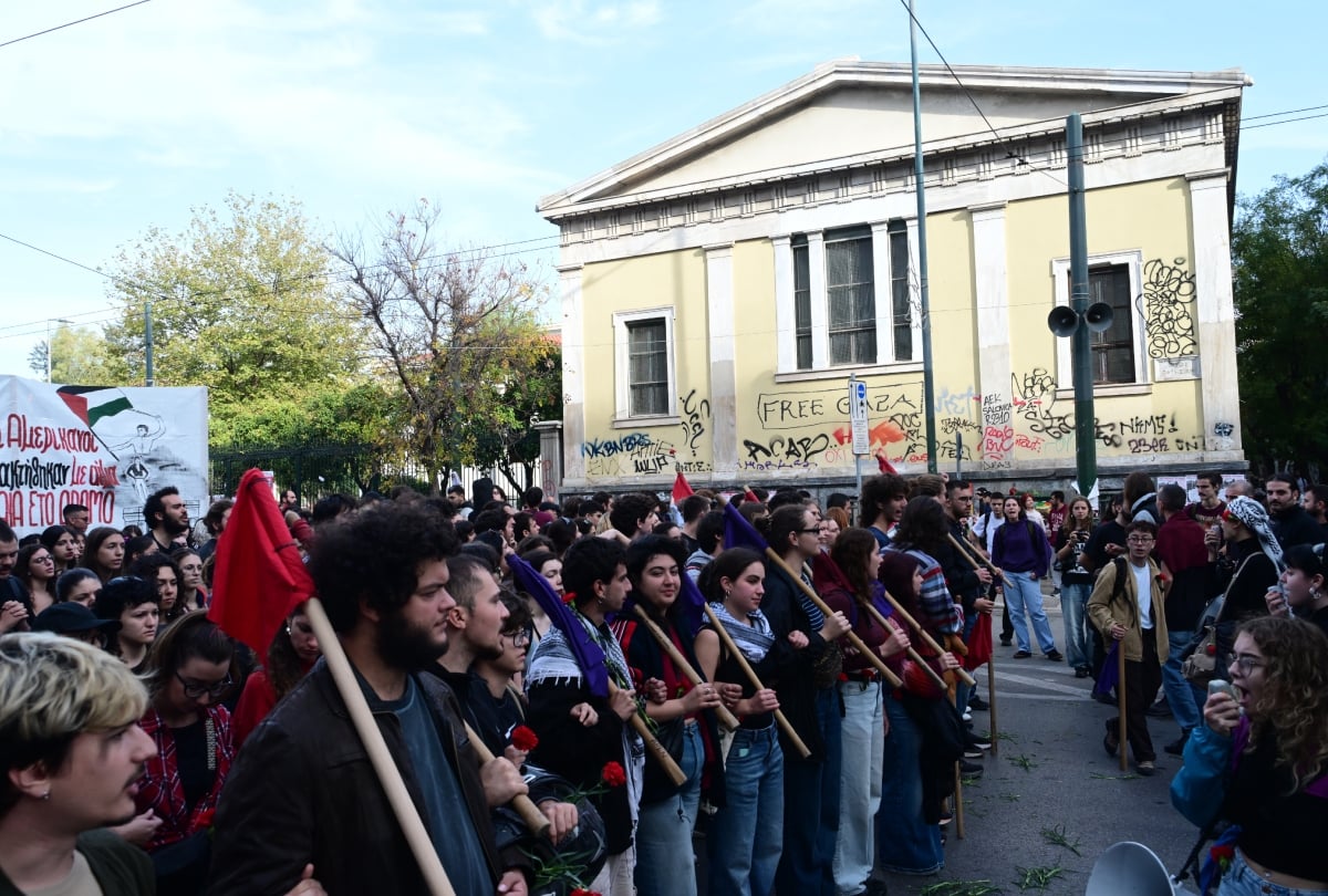 Σε εξέλιξη οι εκδηλώσεις για το Πολυτεχνείο: Προσαγωγές και σύλληψη ...