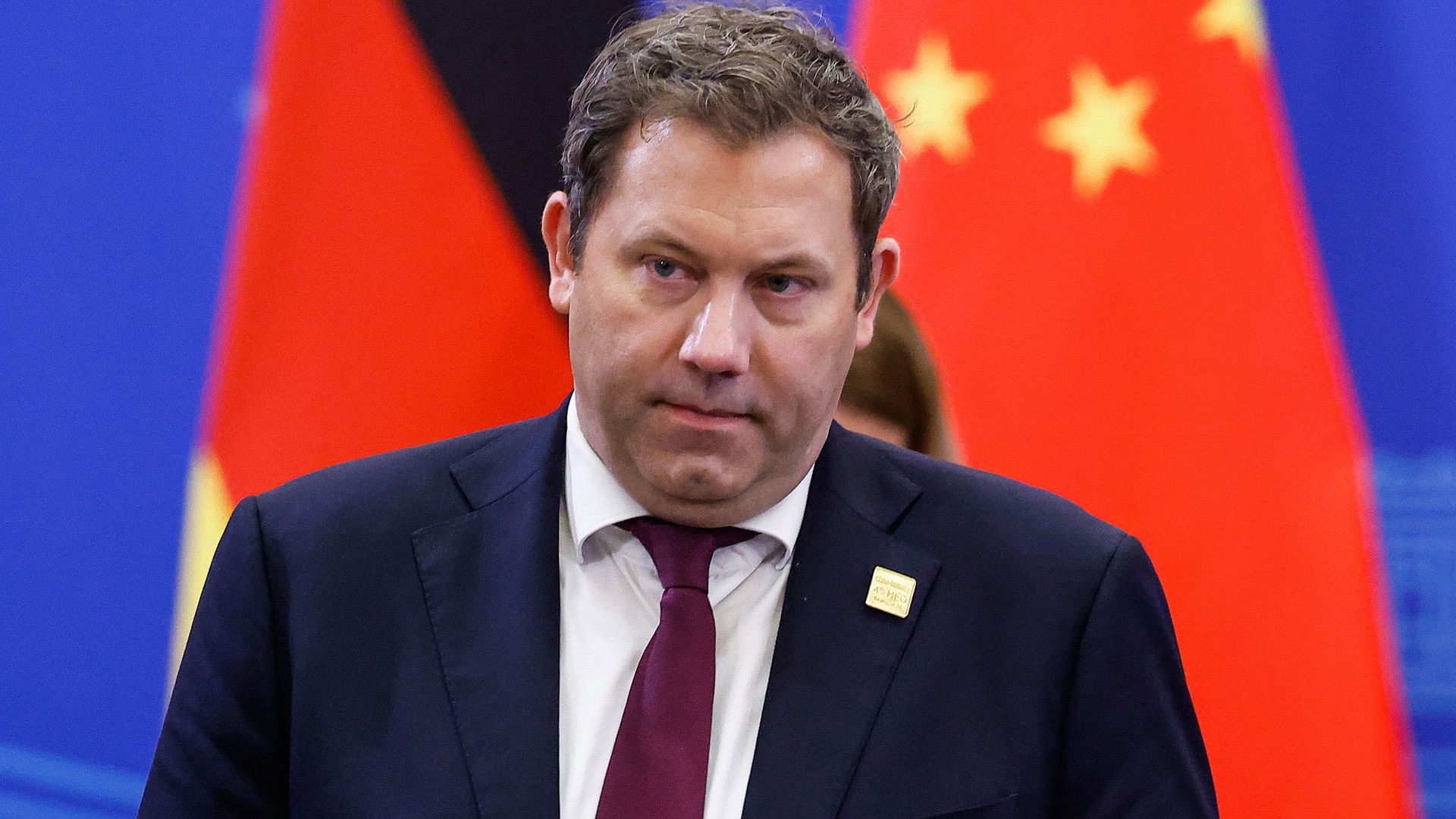 Lars Klingbeil: Bundesfinanzminister pocht in China auf Zugang zu ...