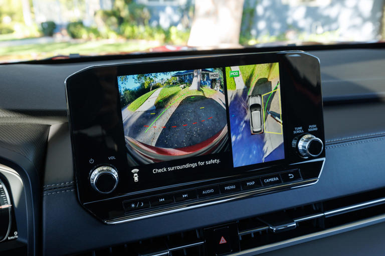 Nissan introduces 2026 Rogue Plug-in Hybrid with three-row seating