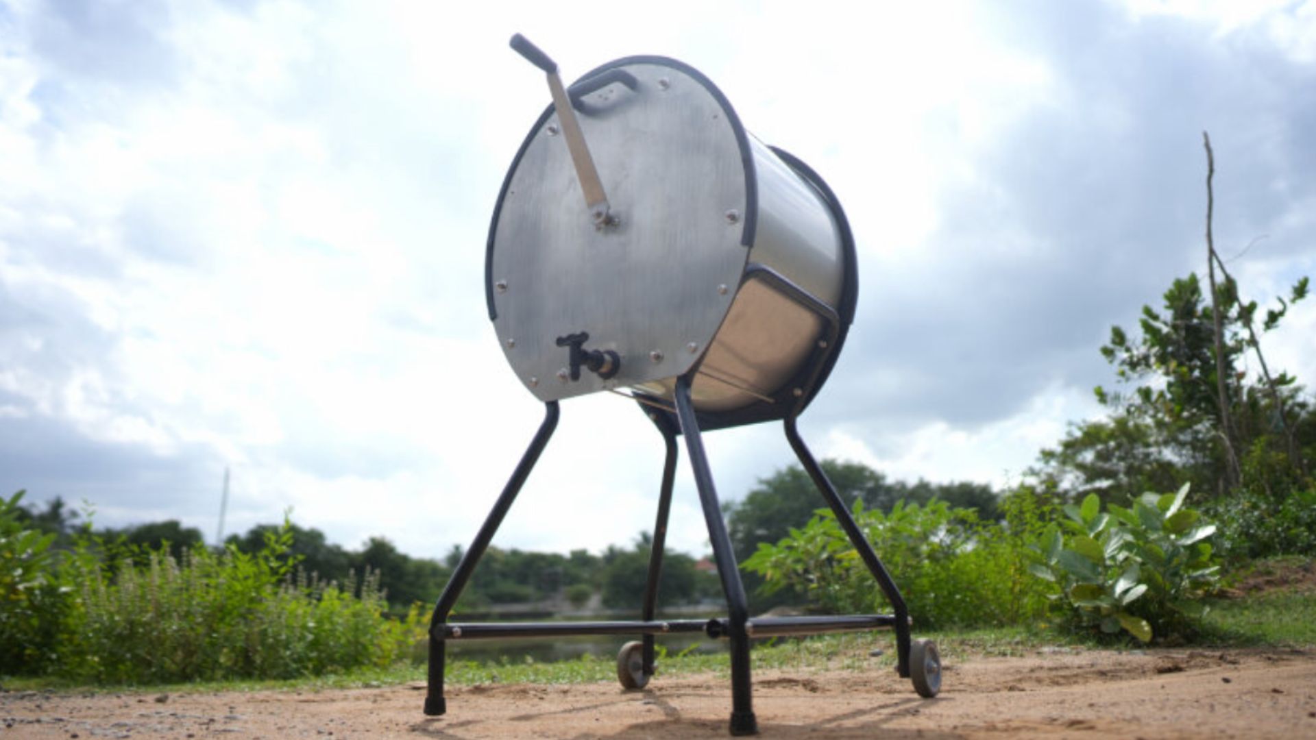Photos: Hand-crank washing machine brings quick, clean laundry to off ...