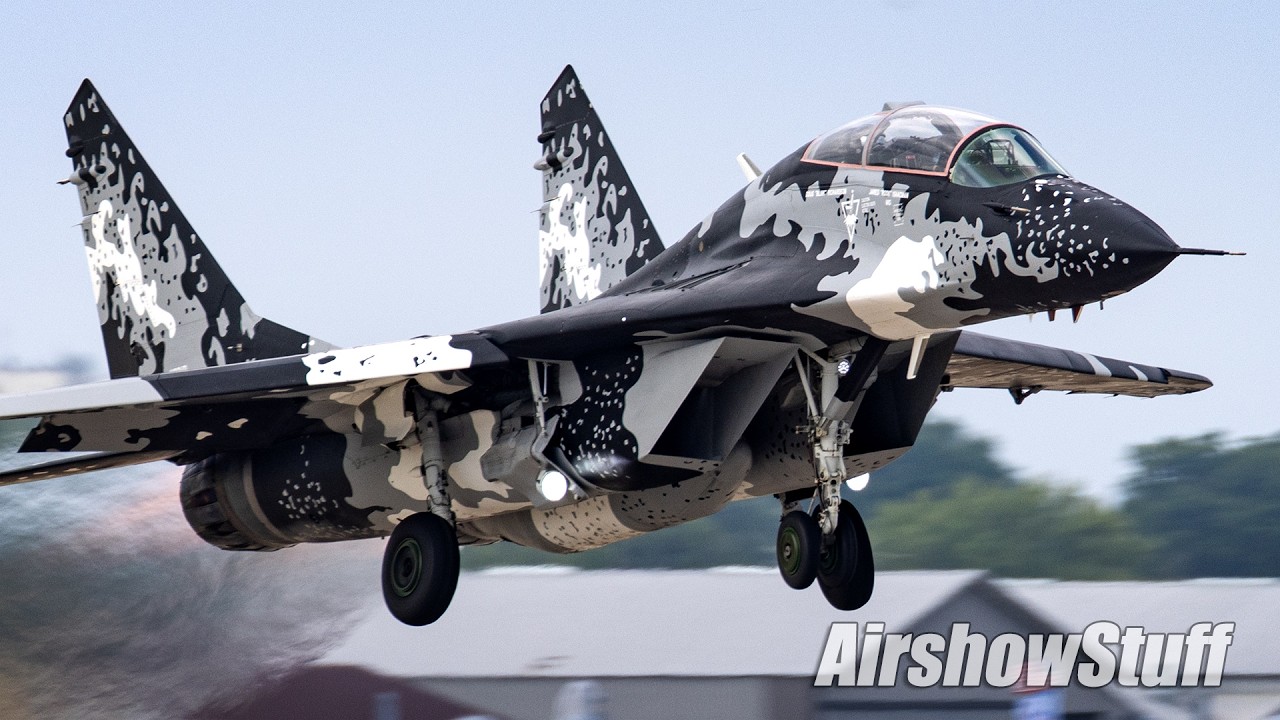 How Hundreds of Aircraft Flood Into the World’s Busiest Airshow