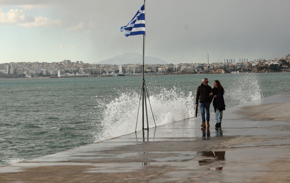 Καιρός: Νεφώσεις στα ηπειρωτικά και 9 μποφόρ στο Αιγαίο