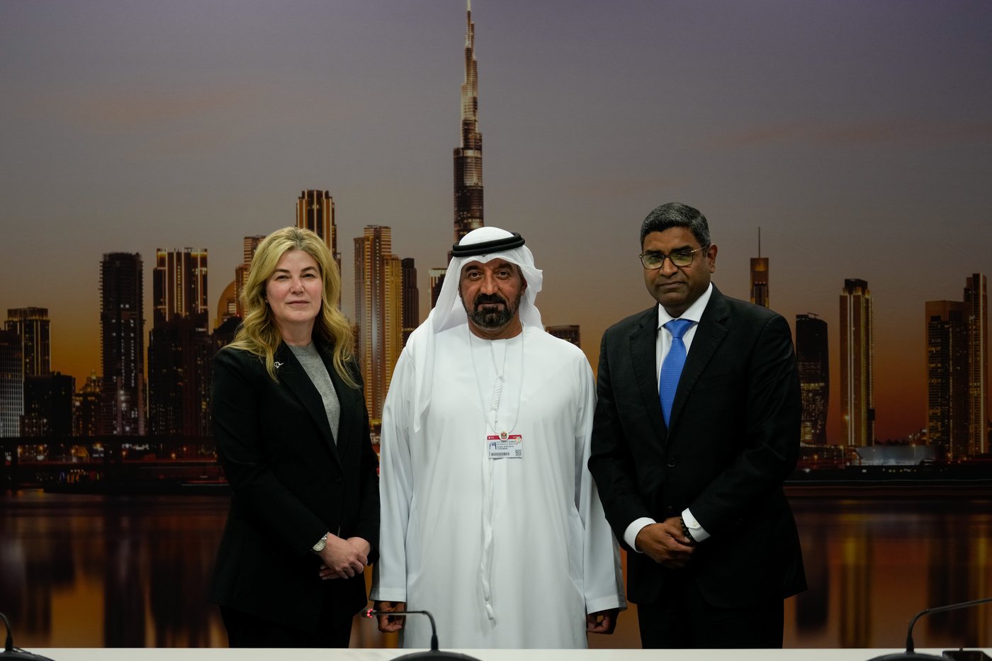 Emirates announces order of 65 Boeing 777-9s with list price of $38 ...