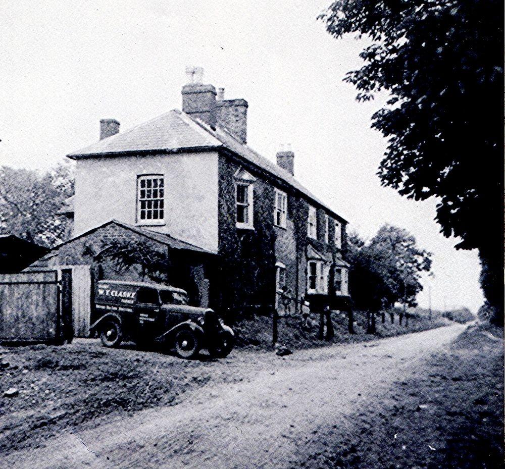 Dunstable Yesteryear - A vanished farmhouse