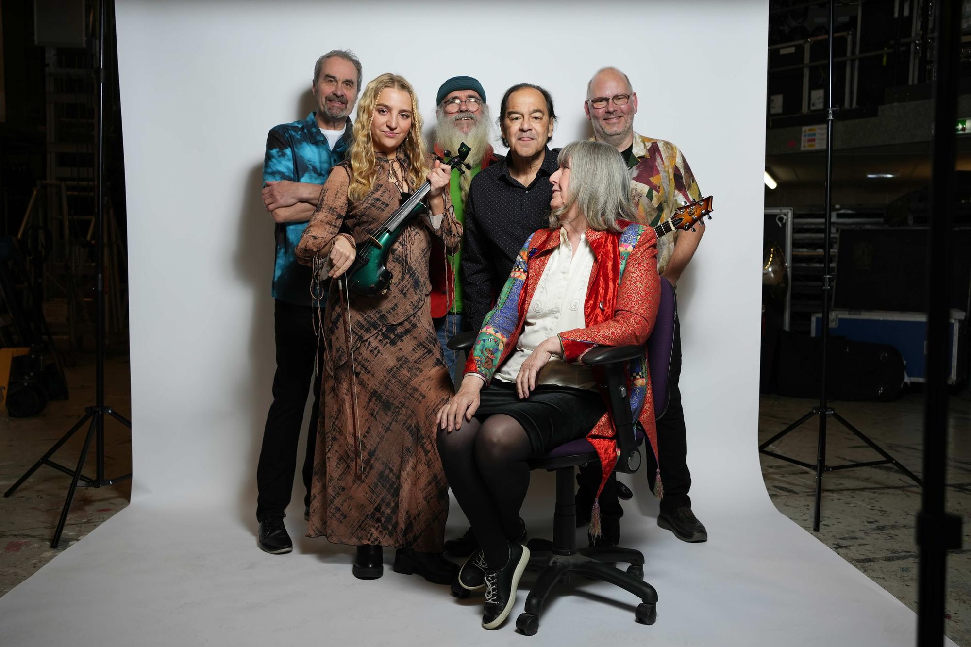 Legendary folk rockers "Steeleye Span" coming To The Stables to ...