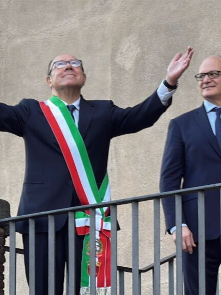 Carlo Verdone sindaco di Roma per un giorno, "tapperemo le buche"