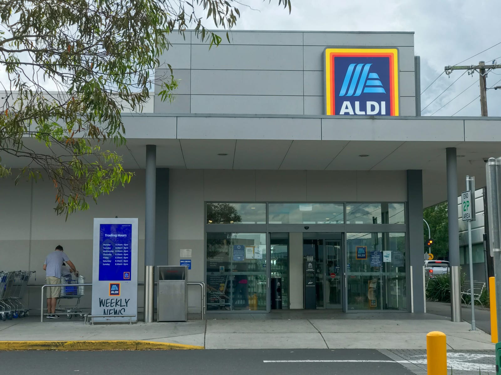 Asda in Crisis: Market Share Crumbles as Analysts Warn Aldi Could ...