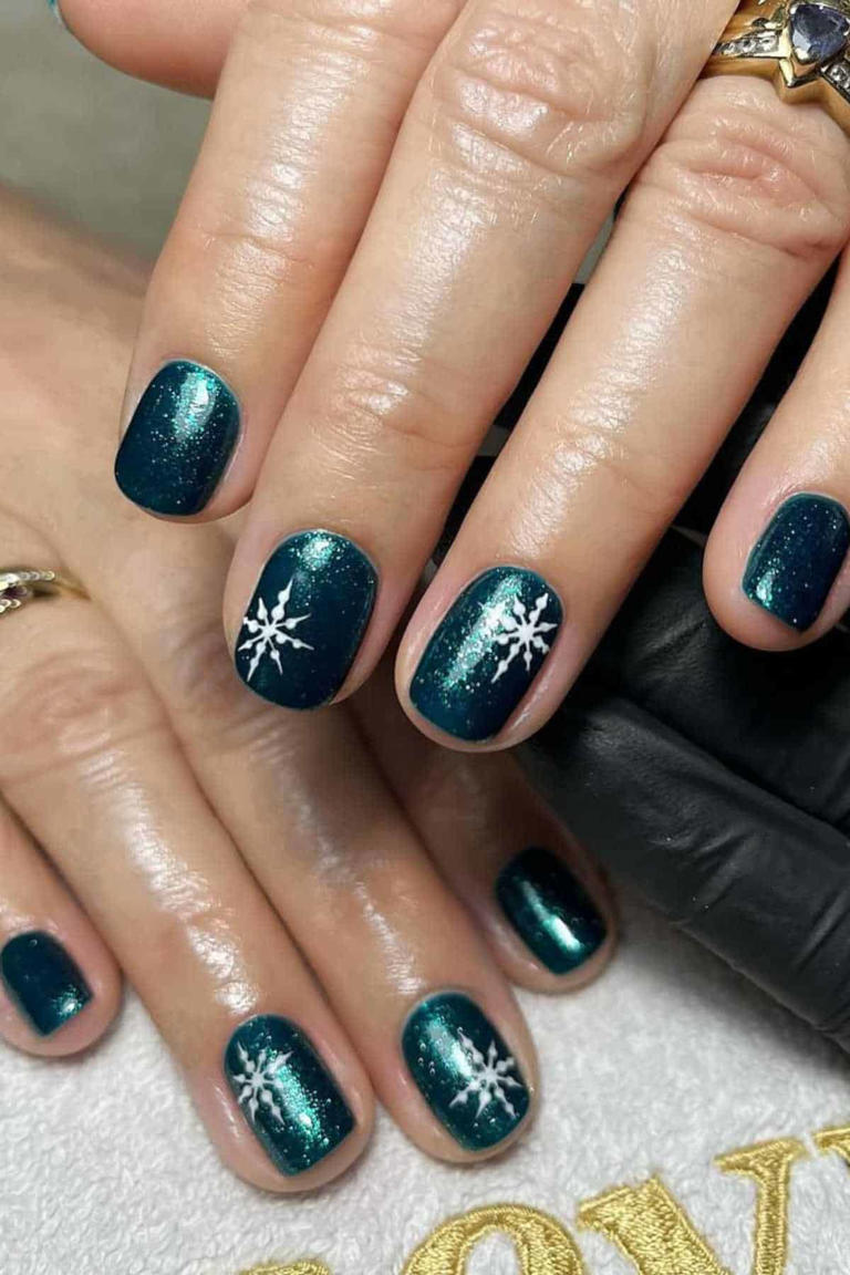 40 Snowflake Nail Designs for an Elegant Winter Touch