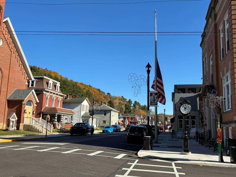Holy Moley! Brewery settles into quiet burg as 3-year anniversary ...