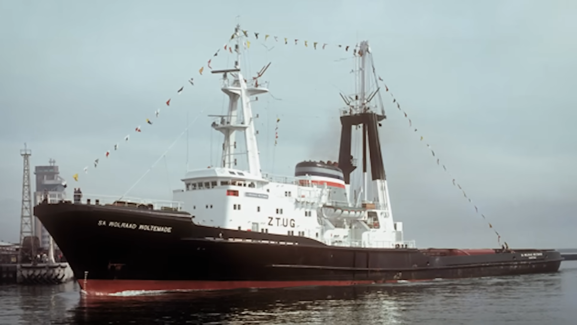 How a Lost 747 Hid 4,400 Meters Down - Until One Sonar Hit