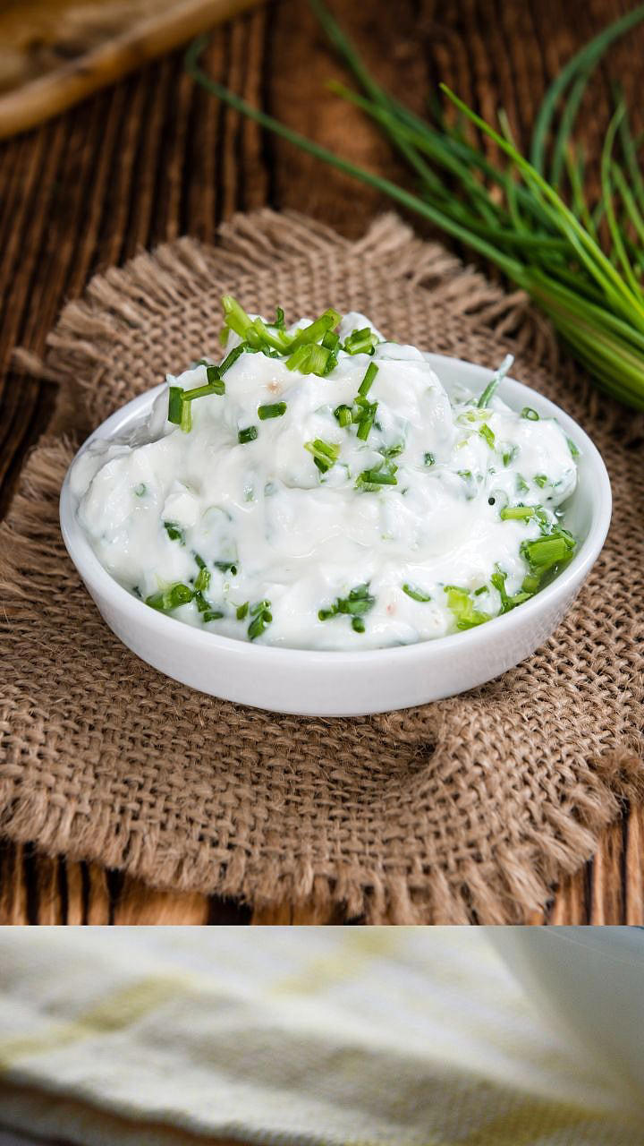 Curd Eating in Winter | हिवाळ्यात दही कसं, कोणत्या वेळी खावं?