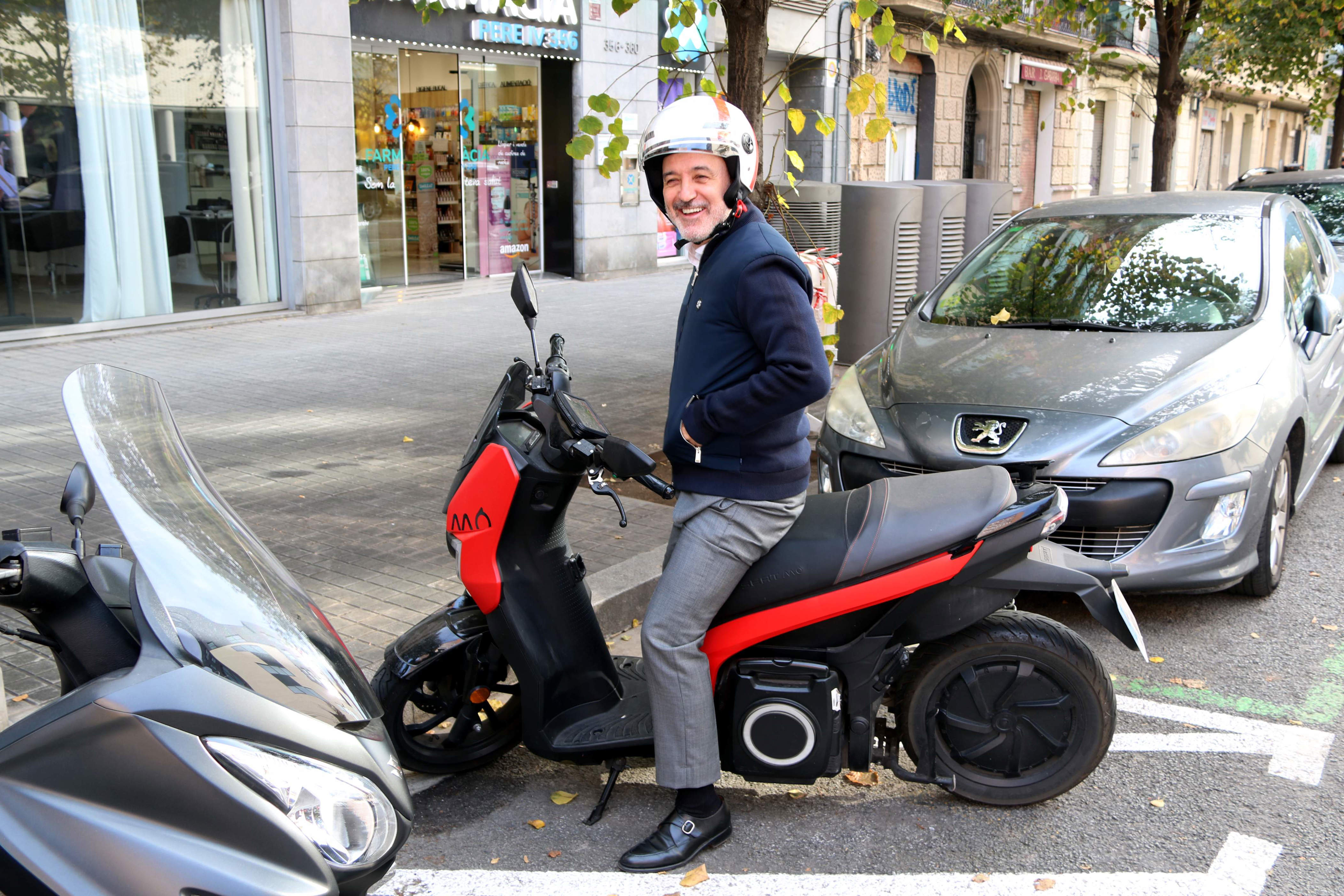 Collboni anuncia una ayuda de 600 euros para cambiar ciclomotores de ...