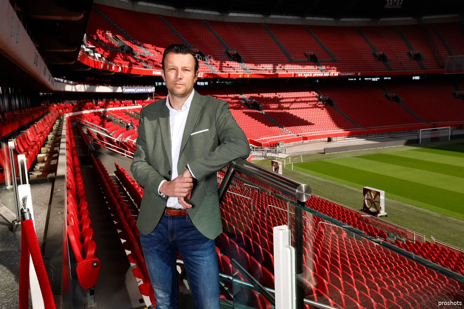 Geelen gelooft nog altijd 'in het belang van een oud-speler op een ...