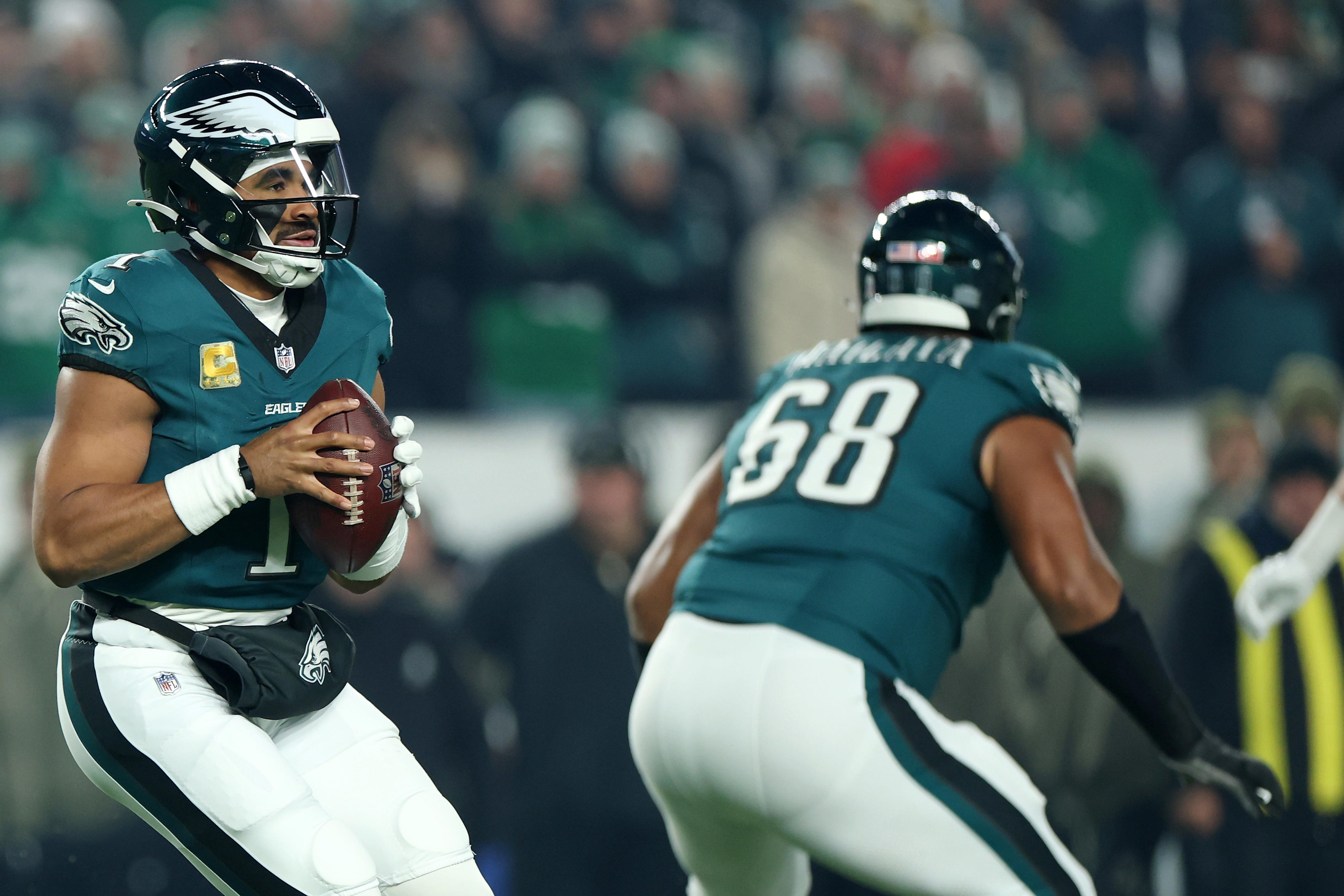 Jalen Hurts Week 11 grades: Eagles QB struggles but Philadelphia wins ...