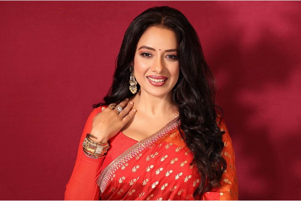 In New Episode, Anupama Prepares To Leave For Mumbai With Ishani And Pari