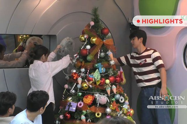 Day 24: Housemates decorate Kuya’s Christmas tree | PBB Collab 2.0