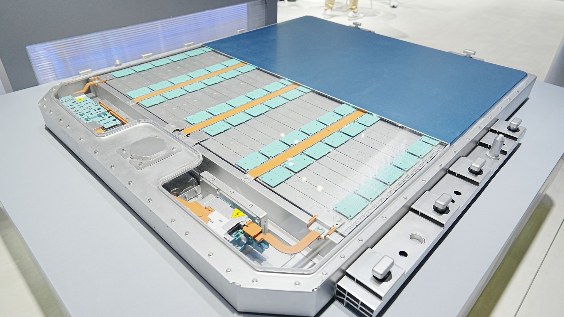 New solid-state sodium battery could replace lithium for safer, cheaper EVs