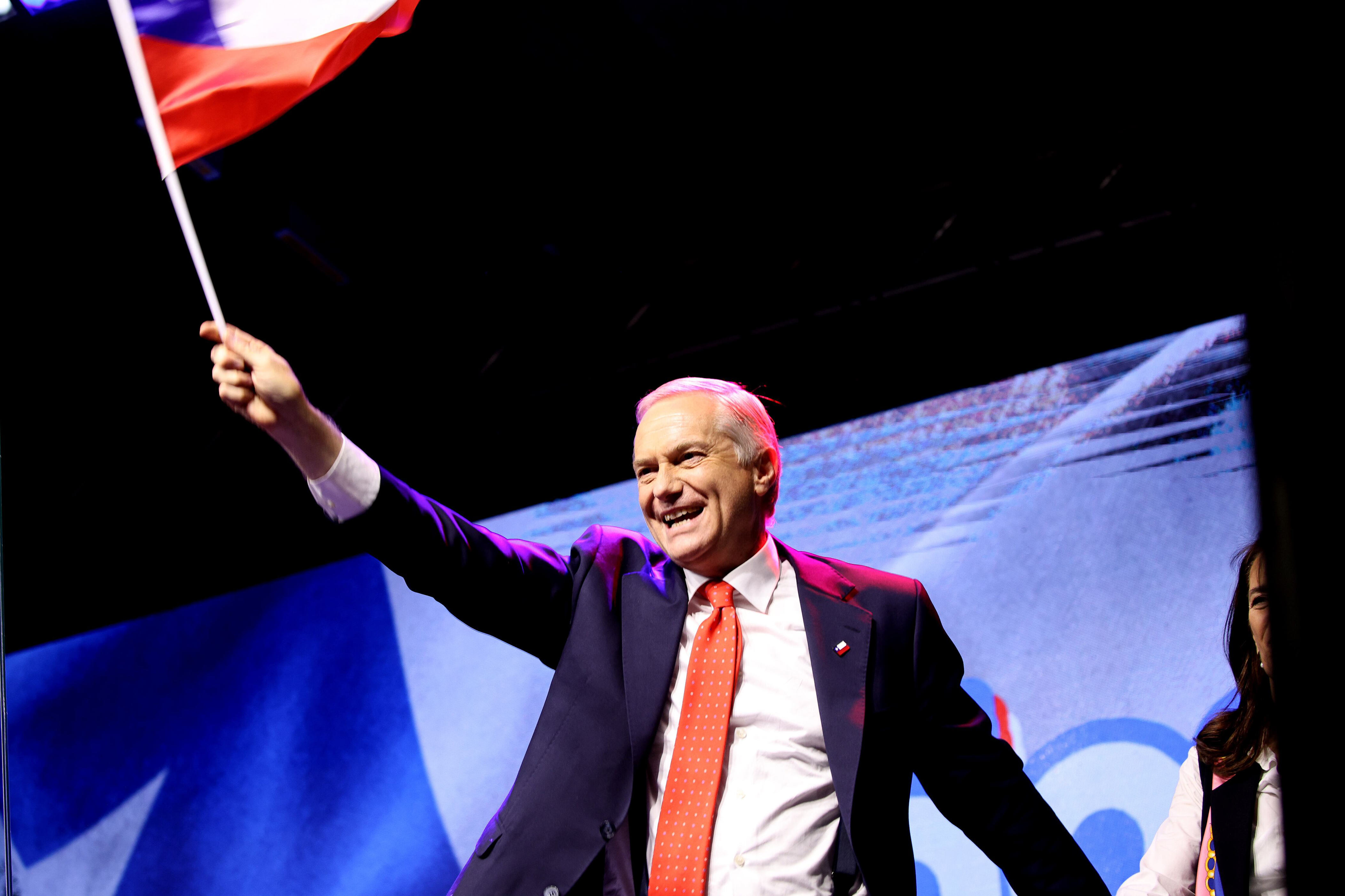 Sichel apunta a “fin” de Chile Vamos y asegura: “Voy a votar por Kast y ...