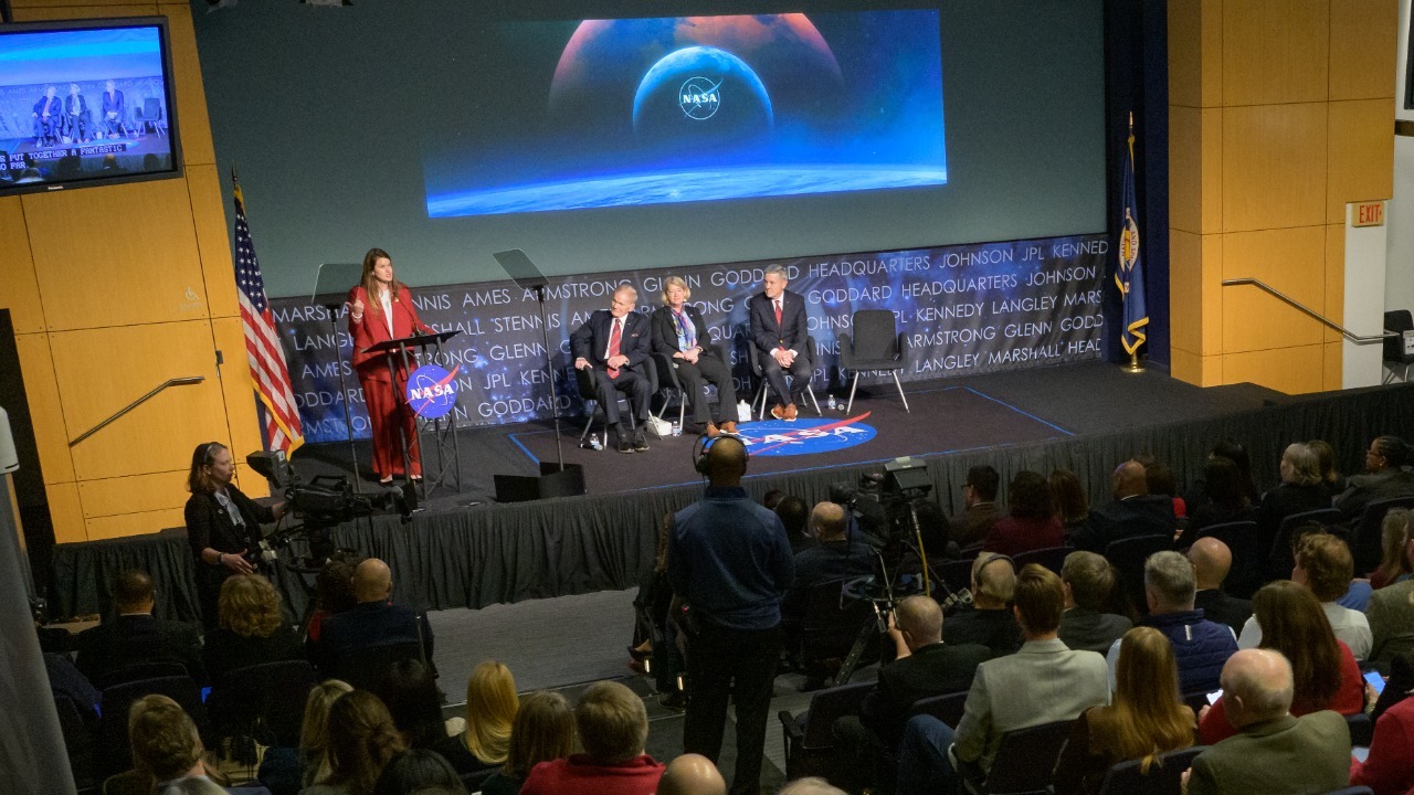 NASA and SpaceX will launch a satellite to track oceans in real time