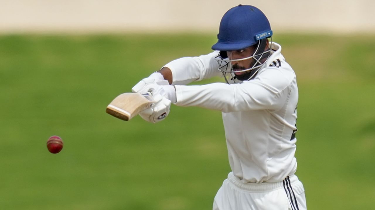 Ravichandran Smaran: भारत की नई रन मशीन, ठोका तीसरा दोहरा शतक, औसत 147 ...