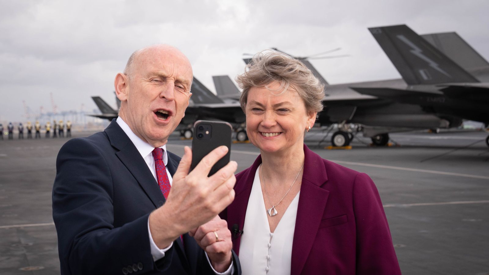 Foreign secretary plays down reports that UK halted intelligence ...
