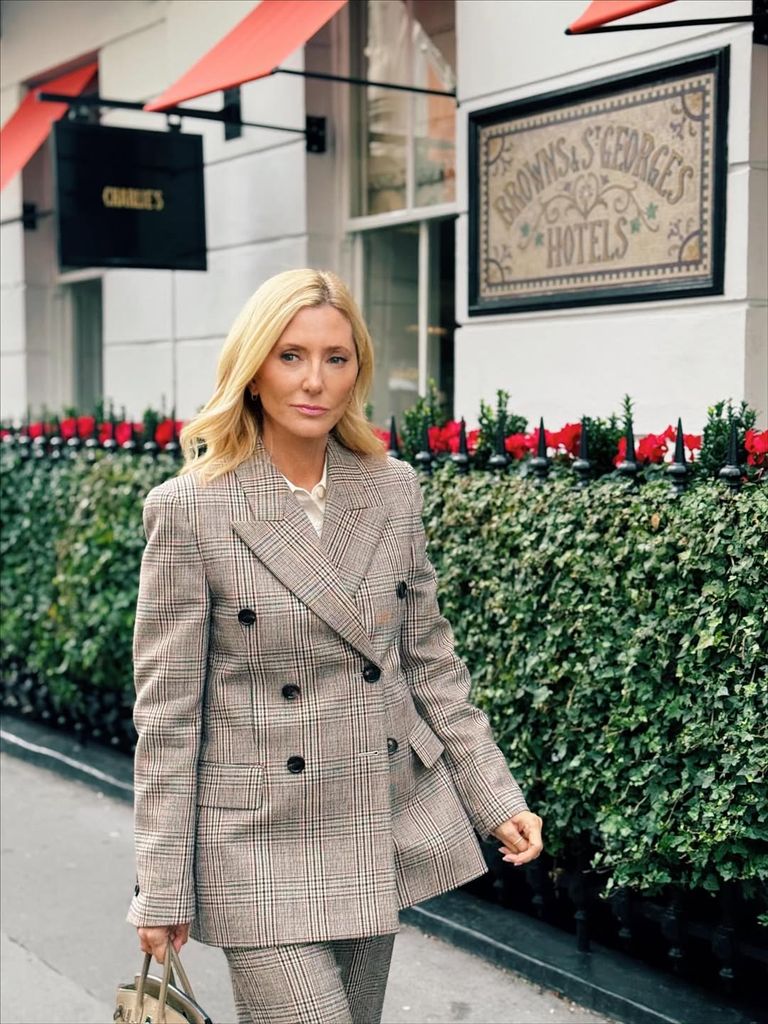 Marie-Chantal celebra el 25 aniversario de su marca con el traje ...